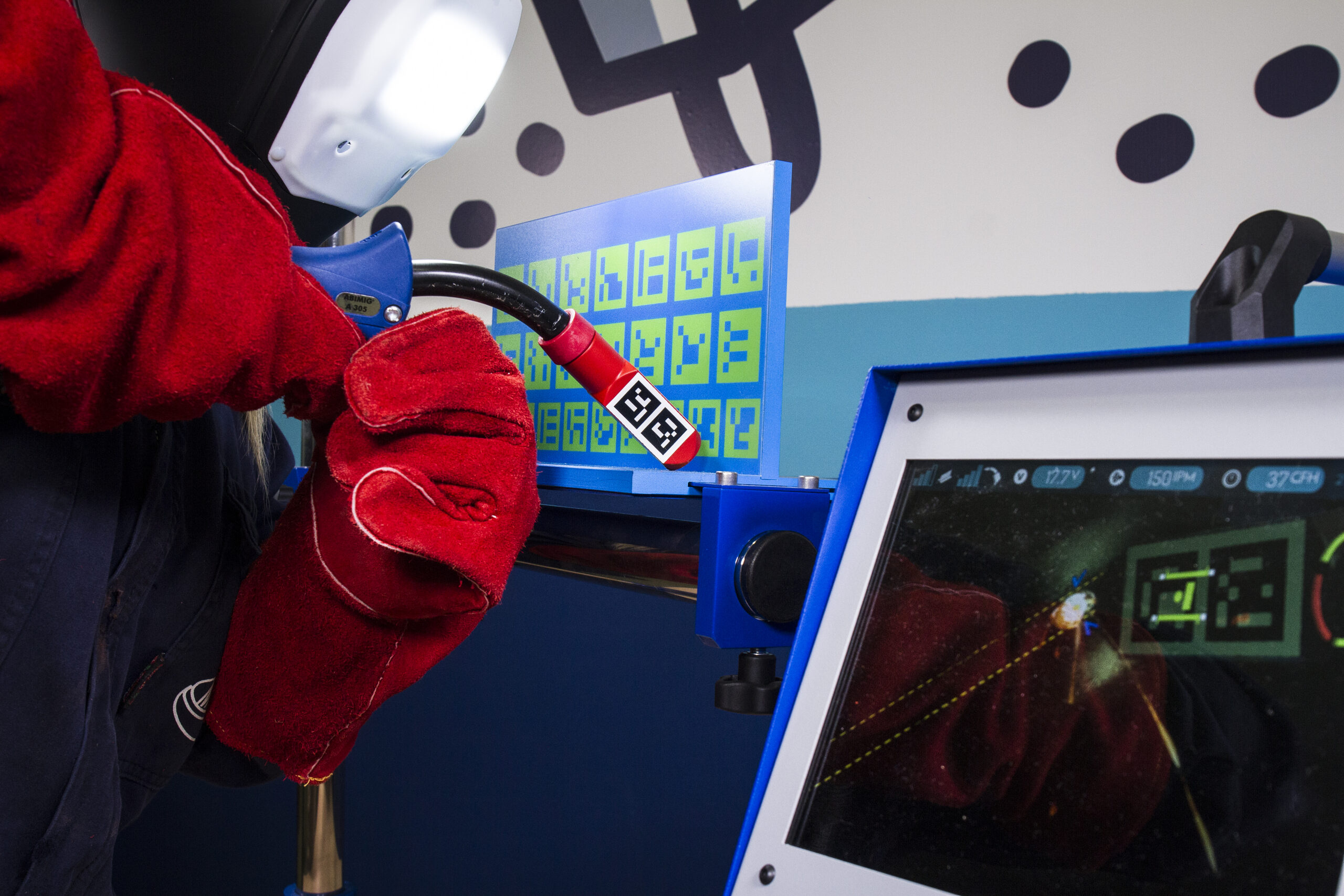 Educational centre implements Augmented Reality to improve welding ...